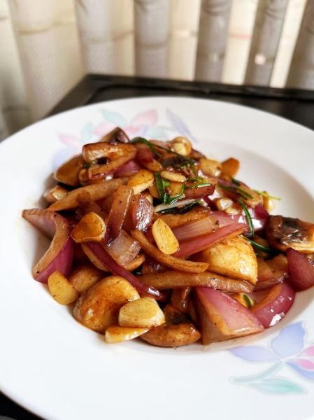 蘑菇和什么菜一起炒_蘑菇炒什么菜好吃-第2张图片-山城妙识 蘑菇和什么菜一起炒_蘑菇炒什么菜好吃-第2张图片-山城妙识