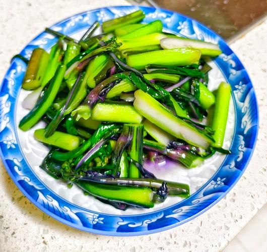 青菜怎么炒好吃_青菜焯水几分钟才翠绿-第1张图片-山城妙识 青菜怎么炒好吃_青菜焯水几分钟才翠绿-第1张图片-山城妙识