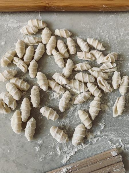 猫耳朵面食怎么做_猫耳朵面视频教程-第3张图片-山城妙识