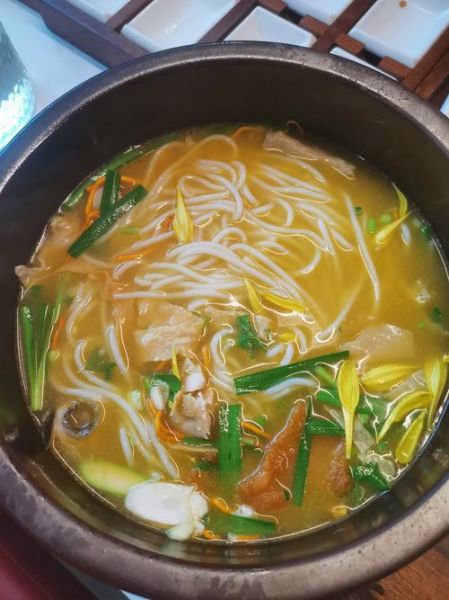 正宗云南米线怎么做_家庭版过桥米线做法-第1张图片-山城妙识