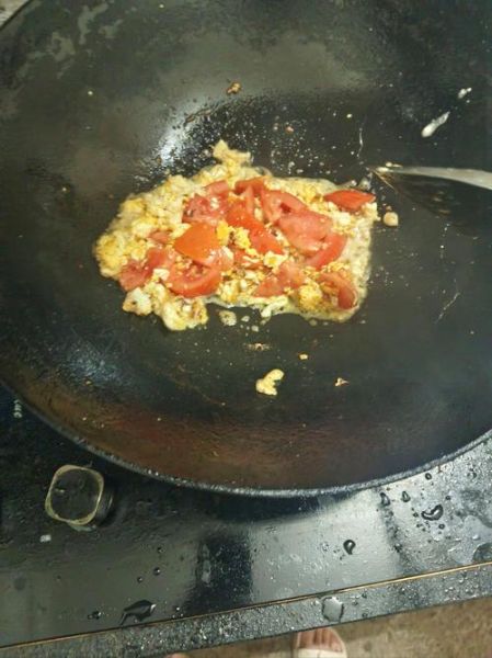 番茄蛋炒饭怎么做_番茄蛋炒饭先炒蛋还是先炒番茄-第3张图片-山城妙识 番茄蛋炒饭怎么做_番茄蛋炒饭先炒蛋还是先炒番茄-第3张图片-山城妙识