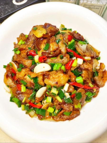 五花肉片怎么炒不柴_炒五花肉片放什么调料-第2张图片-山城妙识