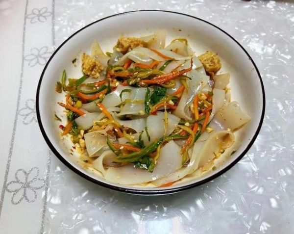 家庭凉皮怎么做_凉皮最简单的做法-第2张图片-山城妙识