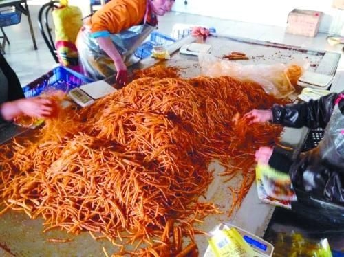 辣条加工厂恶心视频是真的吗_辣条还能不能吃-第1张图片-山城妙识