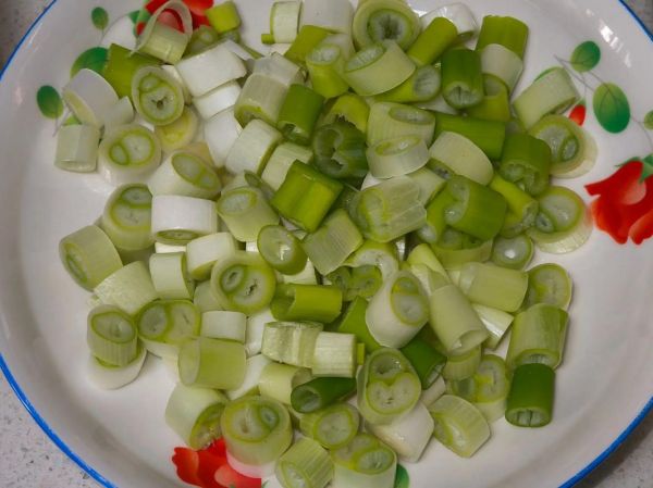 正宗鱼香肉丝用什么肉_正宗鱼香肉丝配料有哪些-第2张图片-山城妙识