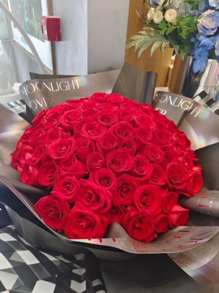 玫瑰花束图片怎么拍好看_玫瑰花束真实拍摄技巧-第2张图片-山城妙识