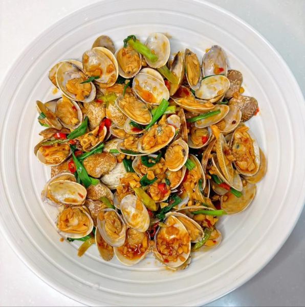 炒花甲怎么做好吃_花甲焯水还是直接炒-第1张图片-山城妙识