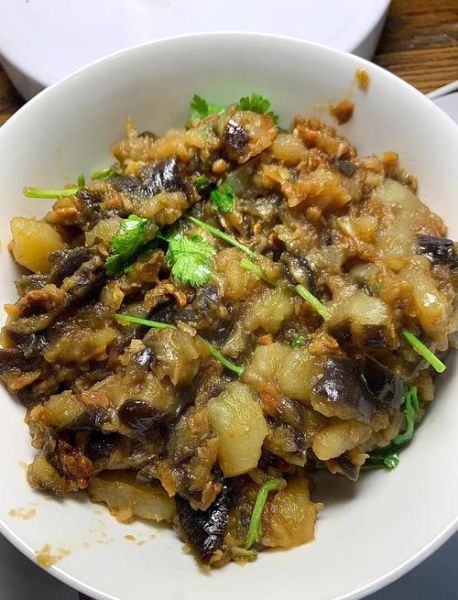 土豆炖茄子叶死_还能吃吗-第1张图片-山城妙识