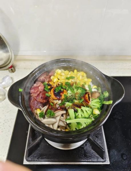 砂锅煲仔饭怎么做_正宗砂锅煲仔饭的做法-第1张图片-山城妙识