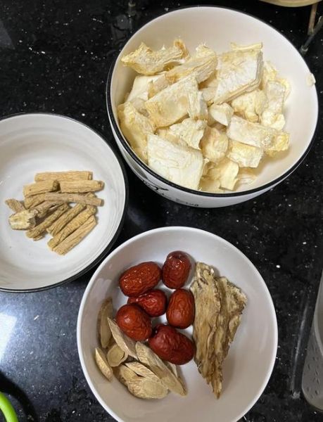 榴莲壳排骨汤怎么做_榴莲壳煲汤去火吗-第1张图片-山城妙识