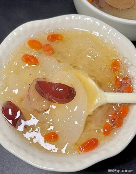 白木耳汤的功效与作用_白木耳汤怎么炖润肺止咳-第2张图片-山城妙识