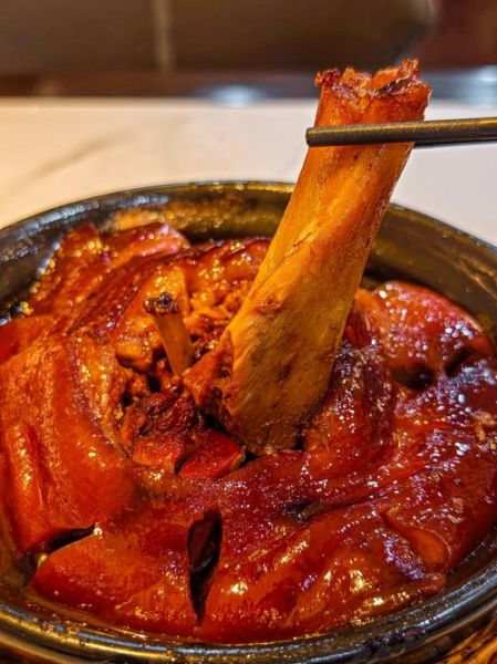 红烧蹄髈怎么做又烂又好吃_红烧蹄髈软烂入味的秘诀-第3张图片-山城妙识