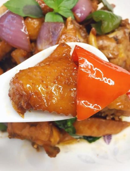 三杯鸡正宗做法_九层塔什么时候放-第3张图片-山城妙识