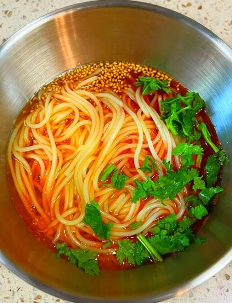 麻辣小面怎么做_家常做法详细步骤-第1张图片-山城妙识 麻辣小面怎么做_家常做法详细步骤-第1张图片-山城妙识