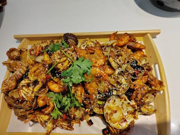 手抓海鲜怎么做_手抓海鲜配料有哪些-第1张图片-山城妙识