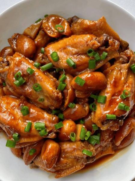 家常炖鸡翅最简单做法_鸡翅怎么炖才入味-第1张图片-山城妙识