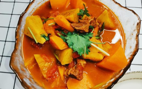 牛肉炖柿子怎么做好吃_牛肉炖柿子最正宗的做法-第2张图片-山城妙识