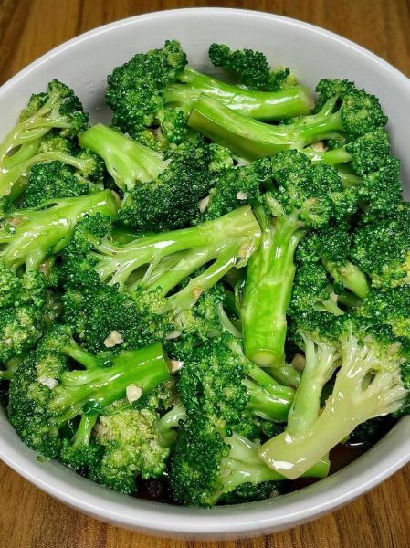 蒜蓉西兰花怎么炒好吃_蒜蓉西兰花家常做法-第1张图片-山城妙识 蒜蓉西兰花怎么炒好吃_蒜蓉西兰花家常做法-第1张图片-山城妙识