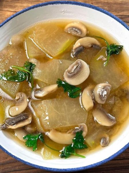 冬瓜汤怎么做好吃_冬瓜汤放什么更鲜-第1张图片-山城妙识