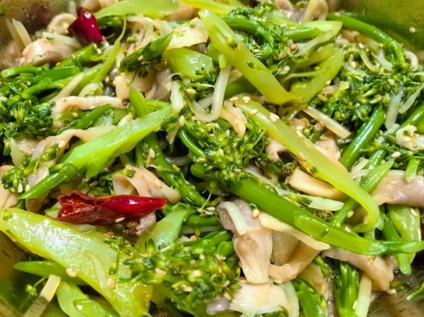 炝油菜怎么做_炝油菜用焯水吗-第2张图片-山城妙识