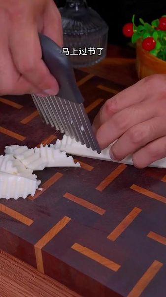 拔丝山药不用炸的做法_家常零失败技巧-第2张图片-山城妙识