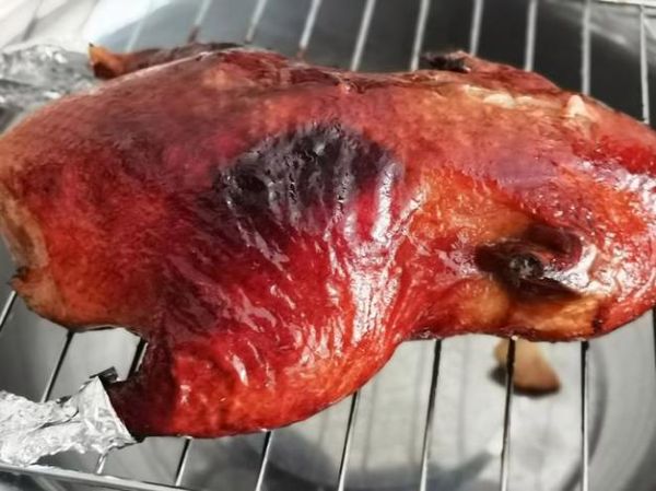 电烤箱烤鸭怎么做_电烤箱烤鸭温度时间-第1张图片-山城妙识