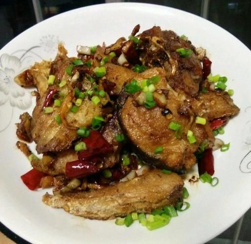 煎鱼块怎么不粘锅_家常煎鱼块做法-第1张图片-山城妙识 煎鱼块怎么不粘锅_家常煎鱼块做法-第1张图片-山城妙识