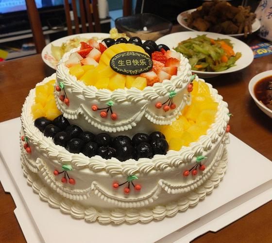 双层蛋糕最新款图片_适合什么场合-第1张图片-山城妙识 双层蛋糕最新款图片_适合什么场合-第1张图片-山城妙识