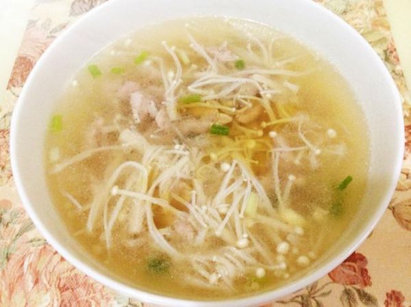 金针菇配什么做汤好喝_金针菇汤搭配推荐-第2张图片-山城妙识