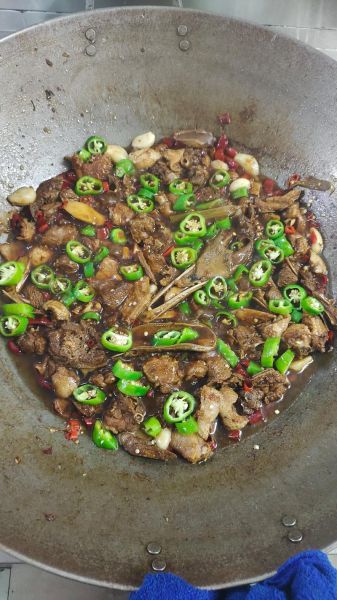 湘菜啤酒鸭怎么做_正宗湖南啤酒鸭做法-第3张图片-山城妙识