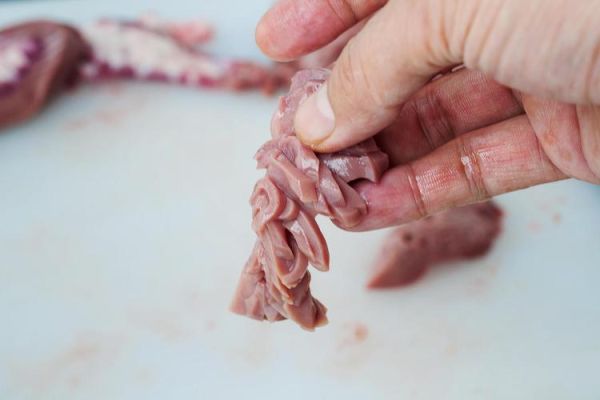 腰花怎么切图解_猪腰子切花刀技巧-第3张图片-山城妙识