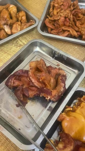 乡巴佬商标属于哪个公司_乡巴佬卤味正宗吗-第2张图片-山城妙识