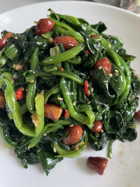 果仁菠菜怎么做才好吃_正宗做法步骤-第3张图片-山城妙识