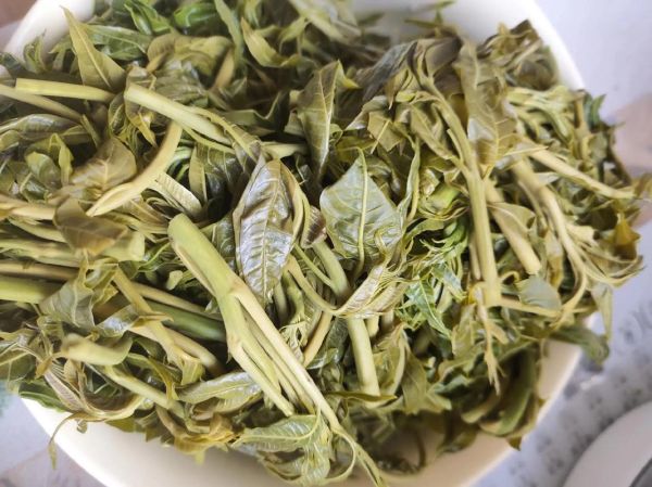 炸香椿鱼怎么做_炸香椿鱼的家常做法-第2张图片-山城妙识 炸香椿鱼怎么做_炸香椿鱼的家常做法-第2张图片-山城妙识