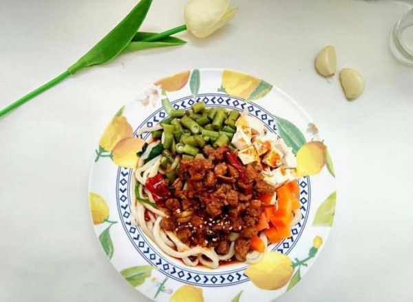 干拌面肉臊子怎么做_肉臊子不柴的秘诀-第1张图片-山城妙识 干拌面肉臊子怎么做_肉臊子不柴的秘诀-第1张图片-山城妙识