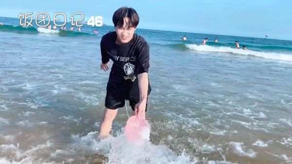 饭团日记范圆圆长什么样子_范圆圆真实颜值揭秘-第1张图片-山城妙识