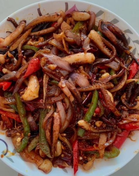 酱爆鱿鱼怎么做_酱爆鱿鱼用鲜鱿还是干鱿-第3张图片-山城妙识 酱爆鱿鱼怎么做_酱爆鱿鱼用鲜鱿还是干鱿-第3张图片-山城妙识