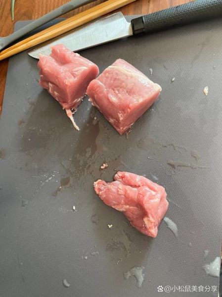 糖醋里脊糖醋汁怎么调_糖醋汁比例是多少-第1张图片-山城妙识