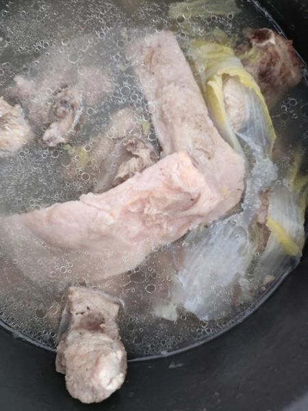 榴莲炖排骨怎么做_榴莲炖排骨的做法步骤-第3张图片-山城妙识