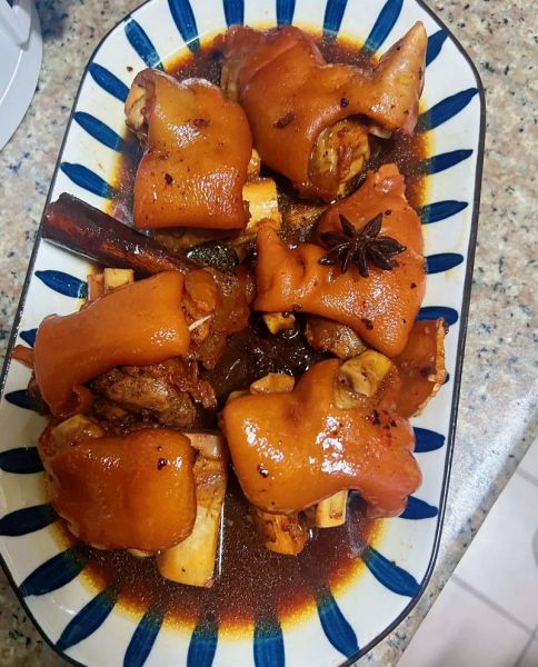 猪蹄怎么炖又烂又快_高压锅还是砂锅-第3张图片-山城妙识