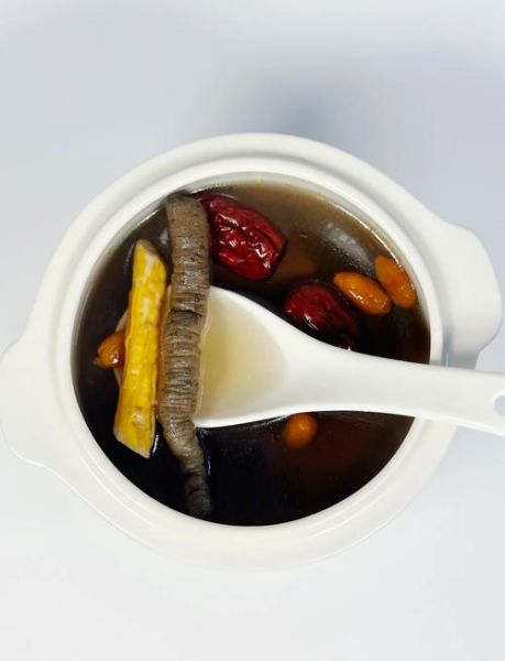 巴戟天补肾壮阳怎么吃_巴戟天泡酒配方比例-第1张图片-山城妙识