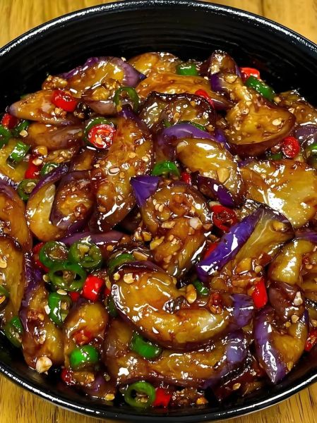 红烧茄子怎么做不吸油_红烧茄子家常做法窍门-第1张图片-山城妙识