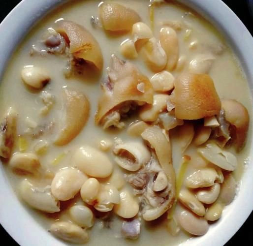 猪脚汤怎么炖好喝又营养_猪脚汤炖多久才入味-第1张图片-山城妙识