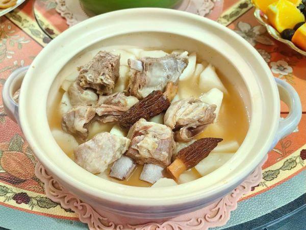 羊肉炖山药怎么做_羊肉炖山药的功效与禁忌-第1张图片-山城妙识