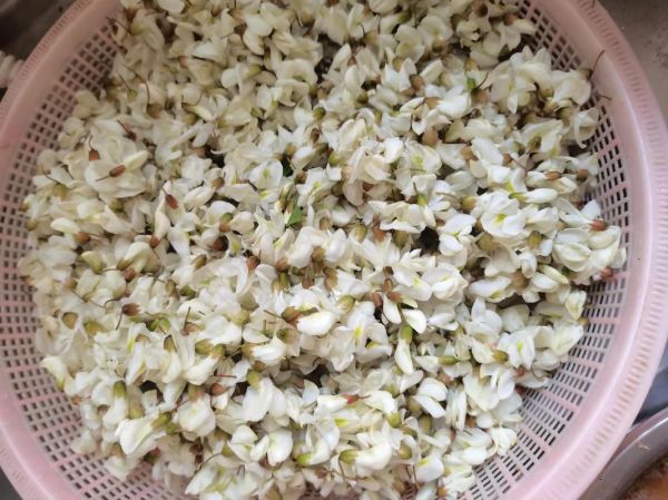 紫槐花怎么吃_紫槐花家常做法大全-第1张图片-山城妙识