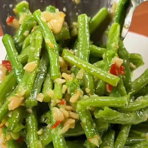 凉拌蒜泥豆角怎么做_豆角焯水几分钟才脆绿-第2张图片-山城妙识 凉拌蒜泥豆角怎么做_豆角焯水几分钟才脆绿-第2张图片-山城妙识