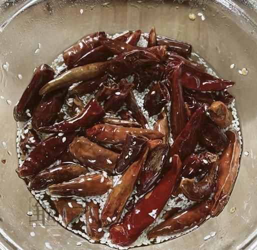 油炸干辣椒怎么做_油炸干辣椒不糊的窍门-第1张图片-山城妙识