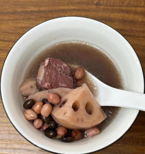 莲藕汤可以放阿胶吗_阿胶和莲藕一起炖的禁忌-第3张图片-山城妙识