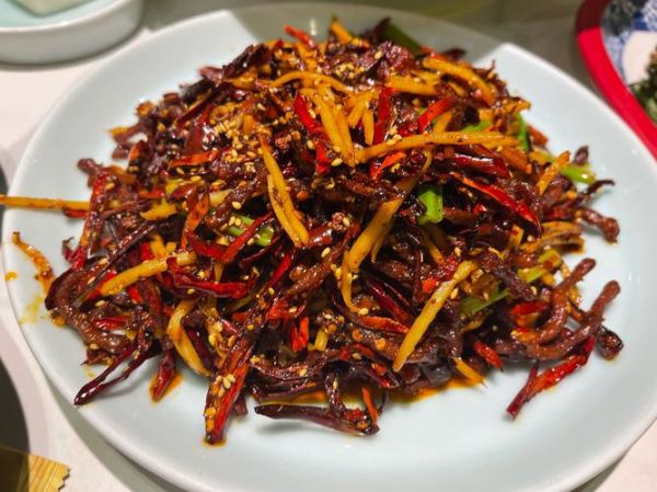 麻辣牛肉丝怎么做才正宗_正宗麻辣牛肉丝做法-第1张图片-山城妙识