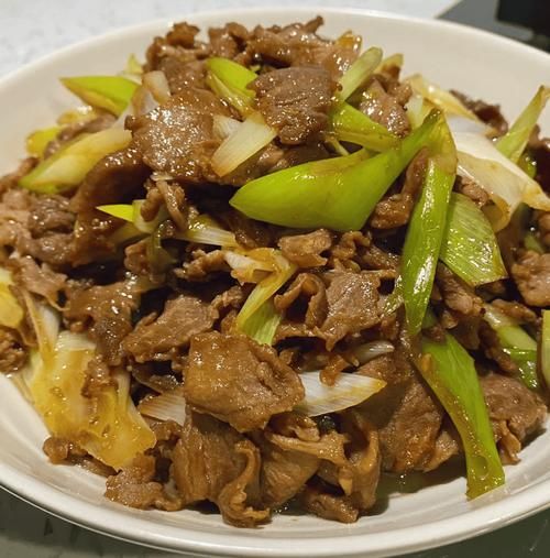 葱爆肉片怎么做_葱爆肉片的家常做法-第1张图片-山城妙识 葱爆肉片怎么做_葱爆肉片的家常做法-第1张图片-山城妙识